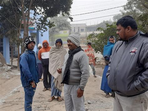 घर के बाहर खेल रही थी पैर फिसला तो नाले में गिरी Innocent Died By