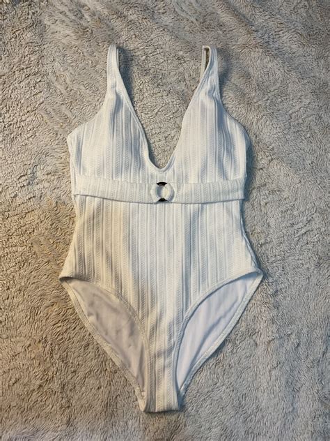 Vera Moda, Women's Fashion, Swimwear, Bikinis & Swimsuits on Carousell