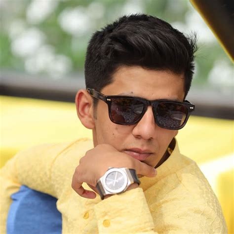 Sparsh Sparshsanwaria • Threads Say More