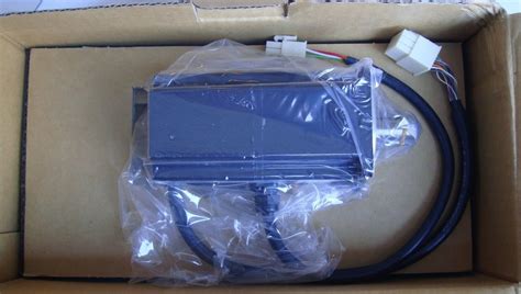 Sgm 02lwb4l New Original 200w 100v 12 Bit Absolute Encoder Is A