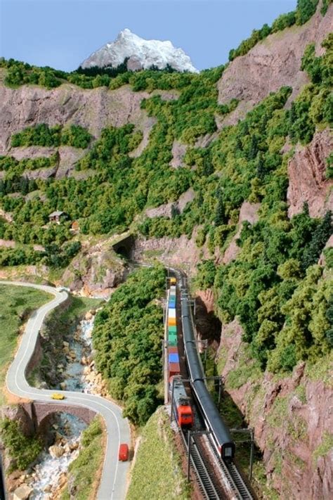 Top 7 Awe Inspiring Model Train Photos Model Train Books