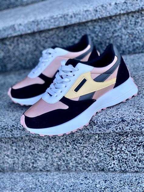 Кросівки — ціна 650 грн у каталозі Кросівки Купити жіночі речі за доступною ціною на Шафі