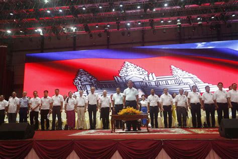 សម្តេចក្រឡាហោម ស ខេង អញ្ជើញជាអធិបតី ទិវាអន្តរជាតិប្រយុទ្ធប្រឆាំងគ្រឿងញៀន និងដុតបំផ្លាញគ្រឿងញៀន