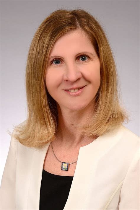 Munkatársaink Dr Molnár Networked Intellectual Property Solutions