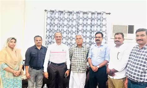 മ ല പ്പു റം ജി ല്ല പ്ര വാ സി അ സോ സി യേ ഷ ൻ എം പി യെ സ ന്ദ ർ ശി ച്ചു Malappuram District