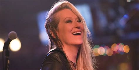 Roķīgā Mamma Merila Strīpa Apbur Spožā Drāmā