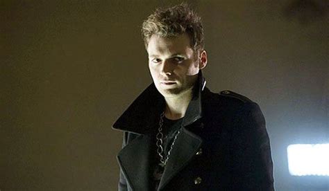 Seth Gabel Was On This Weeks Episode Of Arrow Playing A Joker Inspired Character Called The