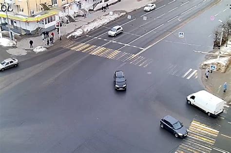 ببینید لحظه وقوع یک تصادف در خیابان های لغزنده شهر گلبهار خراسان رضوی خبرآنلاین