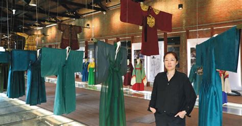 “청색 한복 입은 예수상… 두 나라의 영원한 희망·평화 상징”