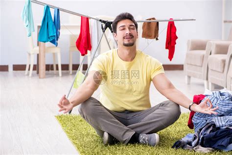英俊男人丈夫在高清图片下载 正版图片505377488 摄图网