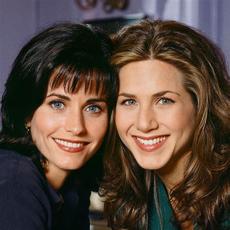 Young Courteney Cox And Jennifer Aniston