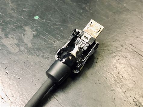 オヤイデ電気ショップブログ 【diy講座】15分で完成！『充電 給電用usbケーブル』を自作する！
