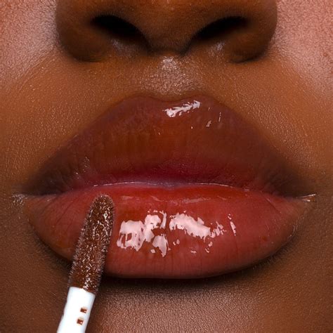 Hot Lips Vizzela Cosméticos