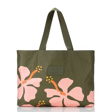 Holo Holo Reversible Tote Moorea” In Belliniolive By Aloha Collecti