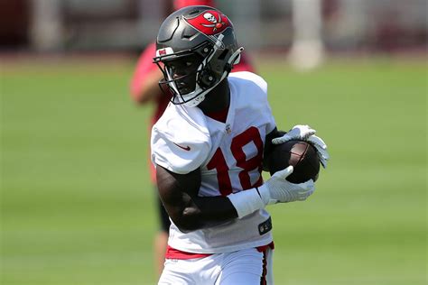 Srs Fab 5 Early Bucs 53 Man Roster Prediction Pewter Report