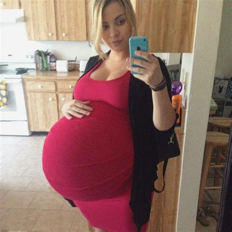 Pin By Cars On My Saves Dresses For Pregnant Women Cute Maternity Outfits Pretty Pregnant