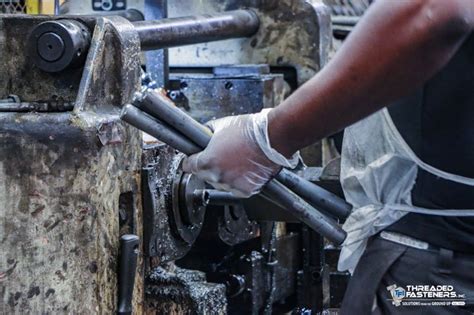 Threaded Fasteners Inc On Linkedin Fasteners Threading Manufacturing Threadingprocess