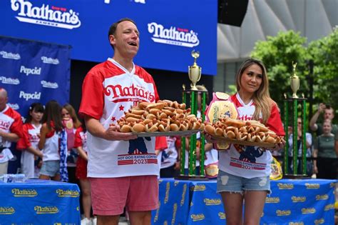 Who Is Joey Chestnut 5 Things To Know About The Hot Dog Champ Us Weekly