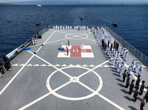 Dipimpin KSAL 5 KRI Kawal Tabur Bunga Untuk 53 Awak KRI Nanggala