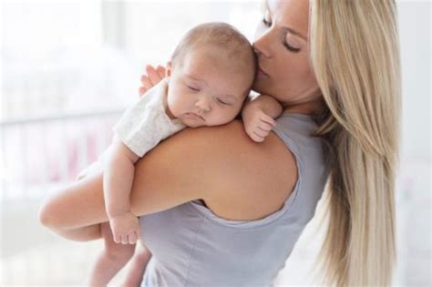 Tu Bebé Vomita Después De Comer ¿por Qué