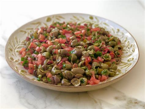 Zeytin Salatası Tarifi