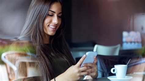 The Best Bible Study Apps For Women On The Go