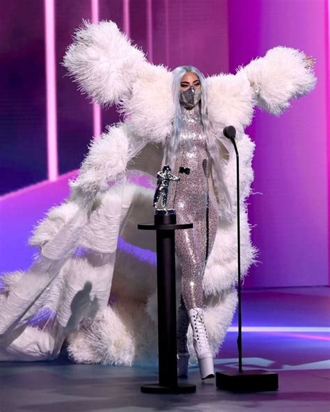 Lady Gagas Stunning Outfits At The Mtv Vmas Have Got Everyone Talking