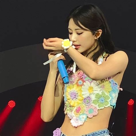 Pin By On Tzuyu Fit Body Goals Body Goals Concert