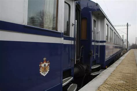 Blasfemie la adresa Regelui Mihai Trenul regal închiriat pentru o