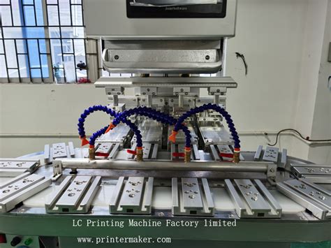 Cnc Led Uv 스크린 프린터 모델 Sgl 102 및 병 뚜껑 자동 핫 스탬핑 기계 및 화장품 뚜껑 잉크 컵 패드 프린터에 대한 이집트 고객의 반복 주문