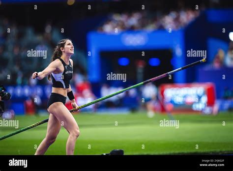 Eliza Mccartney Participating In The Pole Vault At The Paris 2024