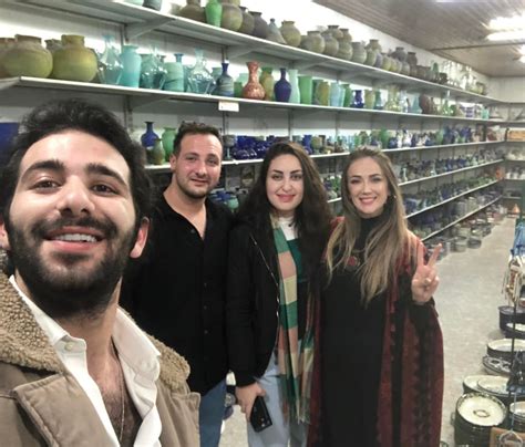 الفنانة دلال أبو آمنة وإنتاج أغاني تراثية في مدينة الخليل نادي الندوة