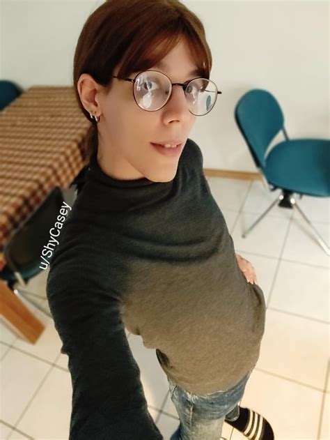 Im Not Dressed Feminine But Am I Girly Enough Rfemboyfashion
