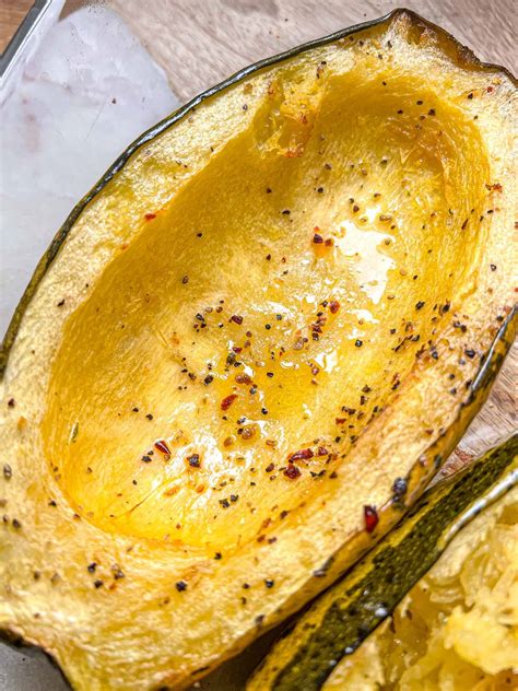 Garlic Creamy Vegan Spaghetti Squash Lucy And Lentils