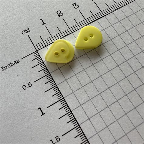 Lime Button 7 Teardrop Haberdashery The Stitchery Lewes