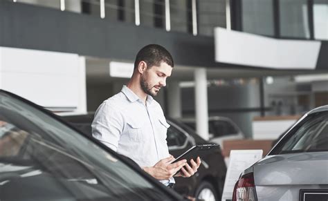 Qué hay que estudiar para ser perito de coches Euroinnova