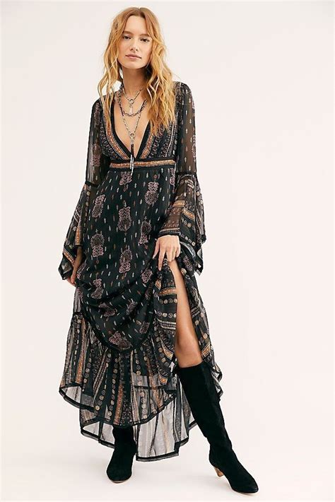 Pin By Agnes On Moda Maxi Dress Boho Maxi Dress Outfit Boho Outfits