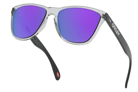 Oakley Frogskins Turn 35 Empire Ave