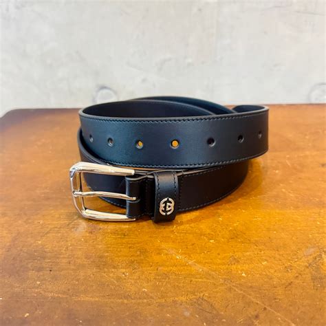 募橙裹藝 Moochen 精品皮件修復工作室