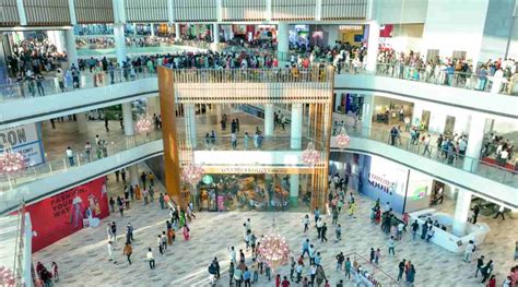 Lulu Mall Lucknow Opens To Record 1 Lakh Visitors Funtura