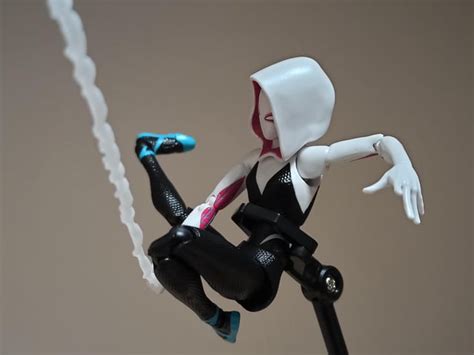 Web Swinging R Spidergwen