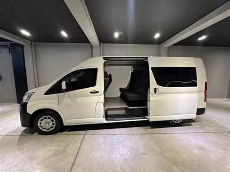 Toyota Hiace 2022 2 8 Tdi Furgón 6at L2h2 3a 5p en venta en Lanús Bs As