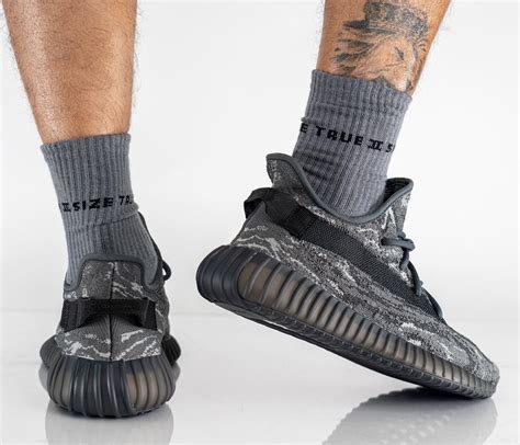 adidas Yeezy Boost 350 V2 Dark Salt ID4811 Release Date | SBD