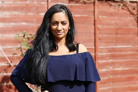 Son Isnt Embarrassed Of His Exotic Lap Dancing Mum Who He Shared A