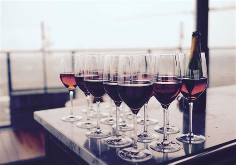 3 Simple Steps Of Wine Tasting Dolcevita Wine Club Italian Wine Shop