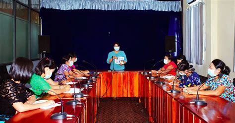 သံတွဲခရိုင် လူထုအခြေပြုဗဟိုဌာန Community Centre ၌ ဝန်ထမ်းများ နှင့် စာဖတ်ဝိုင်းကျင်းပ