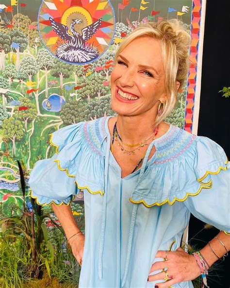 Jo Whiley Praises Glastonbury Medic For Helping Her Get Through Festival