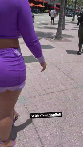 Daphne And Velma Scrolller