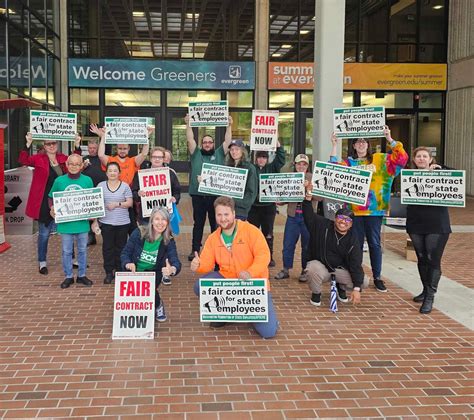 After Months Of Negotiations Washington State Workers Celebrate Strong