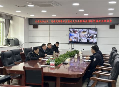 潼南交通执法支队和高速交巡警开展“打非治违”联合整治行动 重庆市出租汽车暨汽车租赁协会